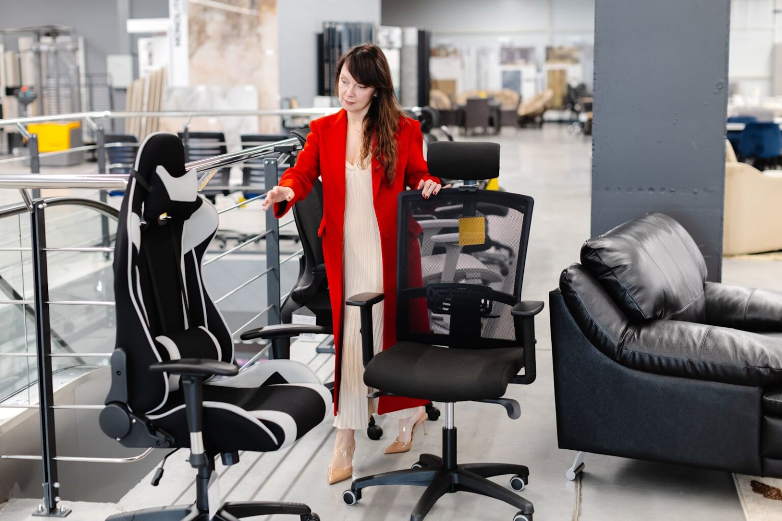 Office Interior Decorators and Trends in Ergonomic Office Furniture - TKI